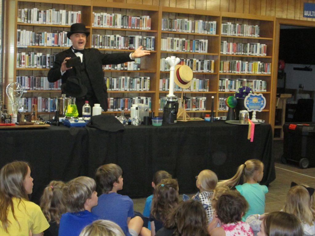 The science wizard appears! | Wimberley Village Library